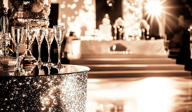 How LED Walls and Lighting Design Enhance the Party Atmosphere